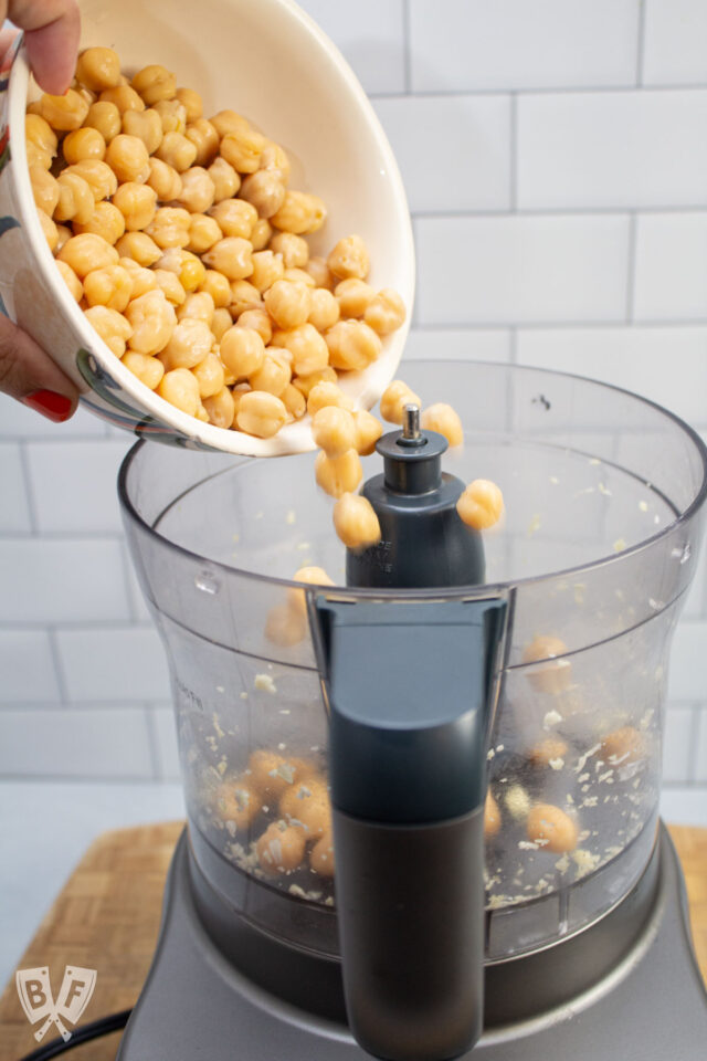 Easy Classic Homemade Hummus Using Canned Chickpeas